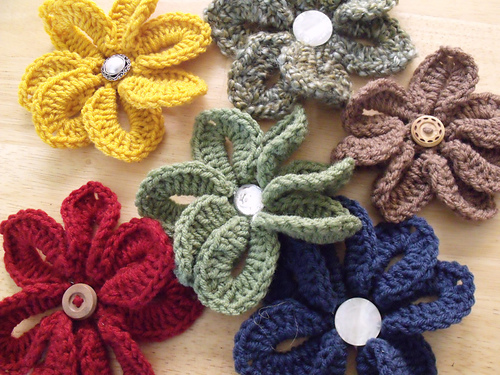 Ravelry: Crocodile Stitch Flower pattern by Bonita Patterns