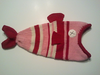 Ravelry: oceansunfish's Kathryn's {Pink} Dead Fish Hat
