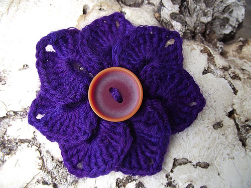 Ravelry: Crocodile Stitch Flower pattern by Bonita Patterns