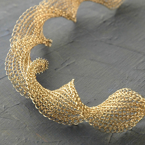 Ravelry: INFINITY neckalce , wire crocheted pattern by Yael Falk