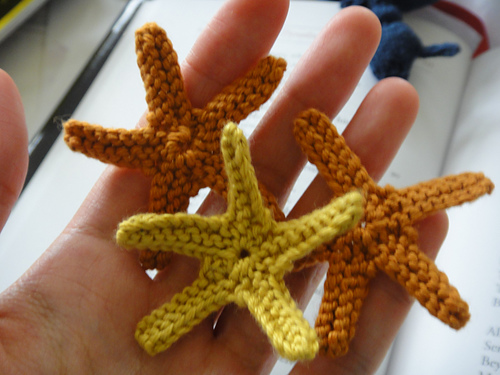 Ravelry: Baby Starfish pattern by knittingninja