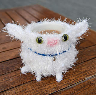 Ravelry: Cat and Mouse - Mug Hugger pattern by Whodunnknit