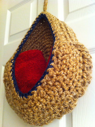 Ravelry: Large Hanging Basket pattern by Bekki Bjarnoll