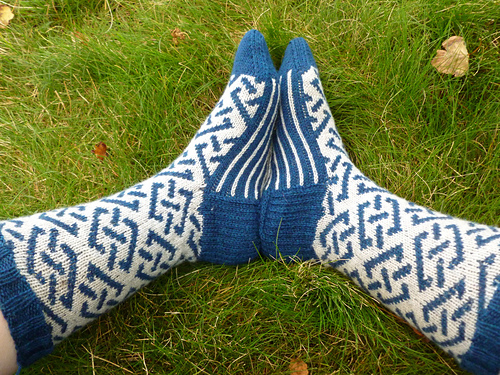 Ravelry: Chain Reaction pattern by Tobi Beck