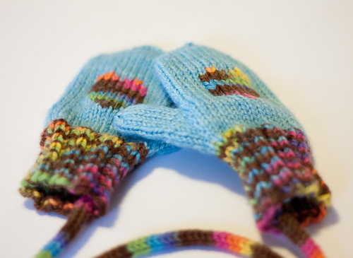 Ravelry: Tiny Darling Mittens pattern by Ashley Darling