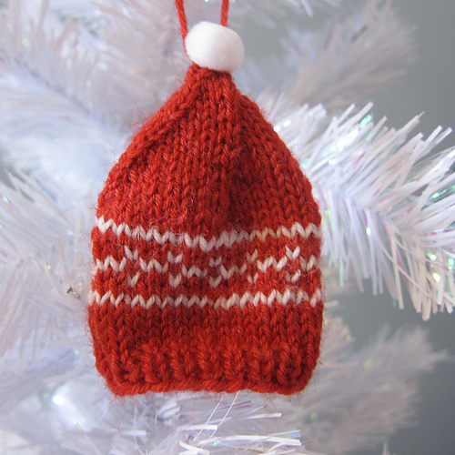 Ravelry: Tiny Toques pattern by Kathy Lewinski