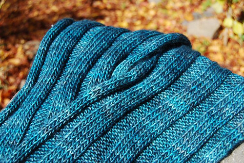 Ravelry: Looped Loop pattern by Kirsten Johnstone