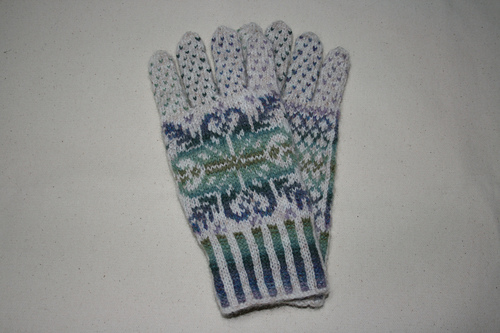 Ravelry: #24 fair isle Gloves pattern by Toshiyuki Shimada (嶋田俊之)