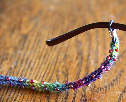 Ravelry: Beaded Eye Glass Cord pattern by Laura Nelkin