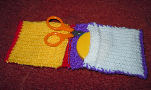 Ravelry: Simple Wallet for Learning to Knit pattern by Sandy Davis