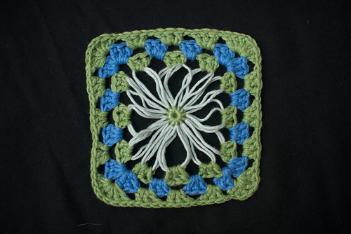 Ravelry: Flower Looms: Granny Square Edging for 2 ½" Round Motifs ...