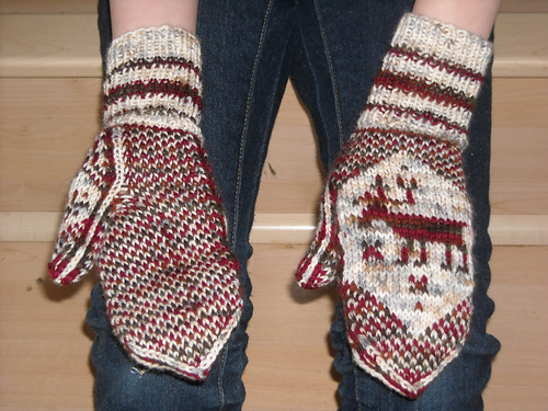 Ravelry: Barnevott med reinsdyr / Reindeer: Child's Mittens pattern by ...