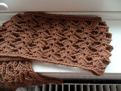 Ravelry: Melbourne Cowl pattern by Indigoyarn
