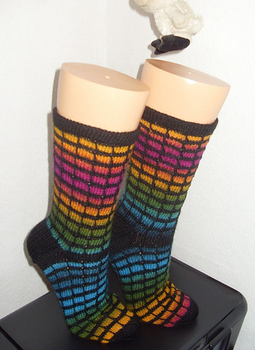 Ravelry: Karo Socken pattern by Susan Moskwa