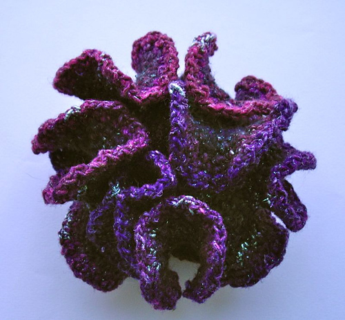 Ravelry: smbelcas' more negatively curved Mobius band