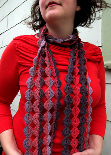Ravelry: Circles Scarf pattern by Linda Permann