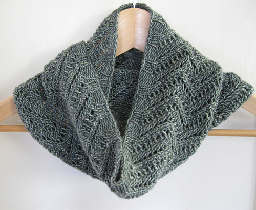 Ravelry: Crooked Lines pattern by Karalee Harding