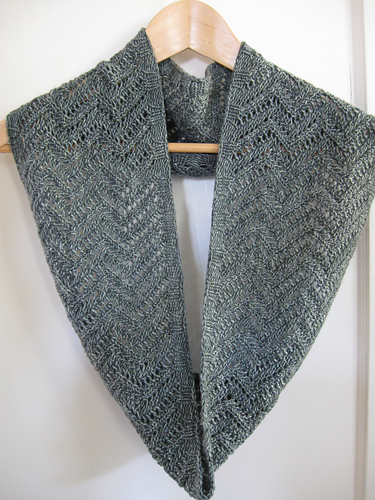 Ravelry: Crooked Lines pattern by Karalee Harding
