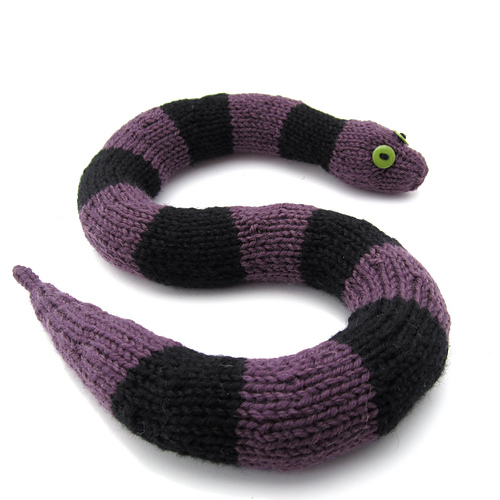 Ravelry: Snake Maker pattern by Clare Doornbos