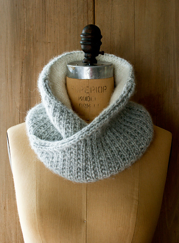 Ravelry: Shawl Collar Cowl pattern by Purl Soho