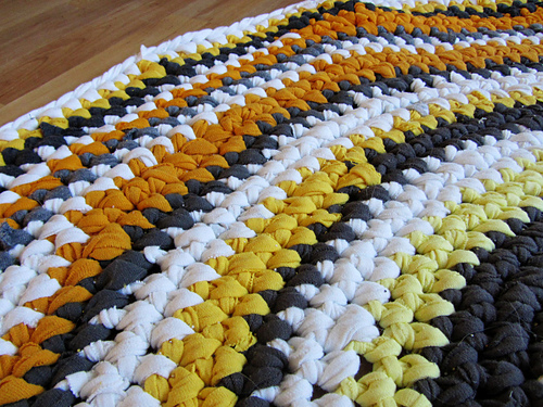 Ravelry: Crochet Fabric Yarn Circle Rug pattern by Becky Stets
