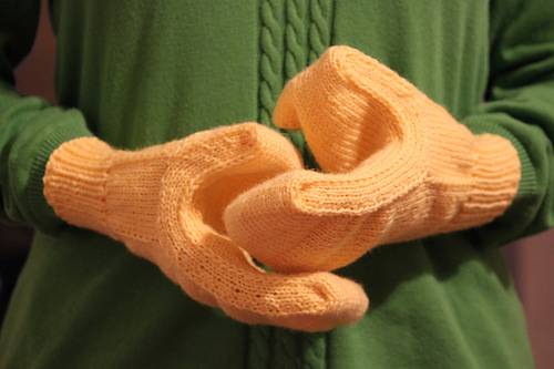 New Lego Hand Drink Cozy/Mitten : r/knitting