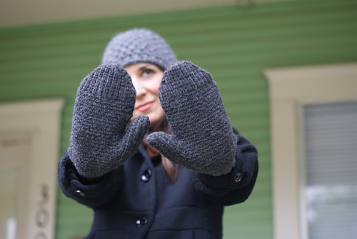 Ravelry: Jo Mittens pattern by Nikol Lohr
