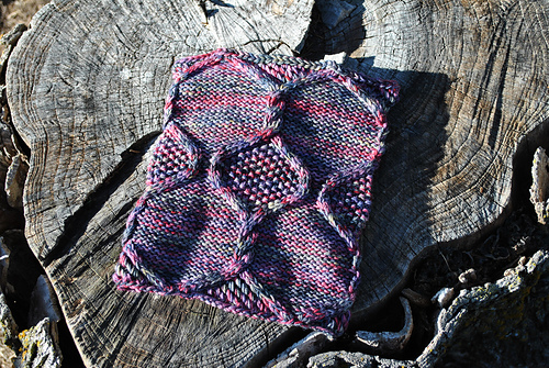 Ravelry: Queen's Cowl pattern by Erica Lueder