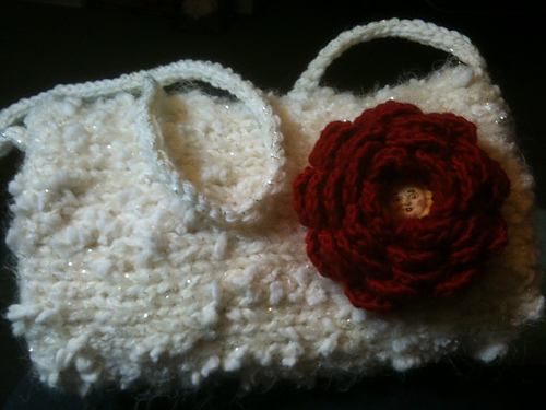 Ravelry: Muffy Hand Muff pattern by jemajo