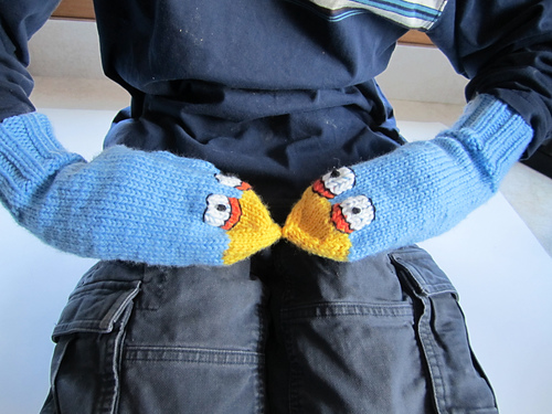 Ravelry: Angry Mitts pattern by Elaine Fitzpatrick
