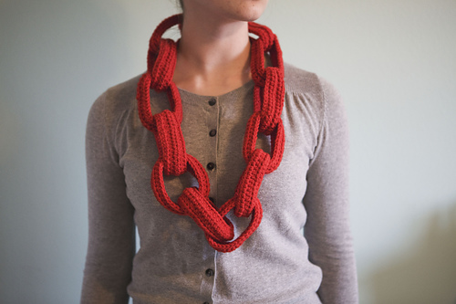 Ravelry: Chain Link Scarf pattern by More Knits