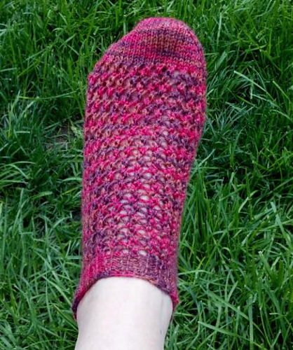 Ravelry: Fishnet Clog Socks pattern by Wee Sandy