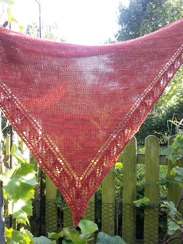 Ravelry: Hannah pattern by Julia Riede