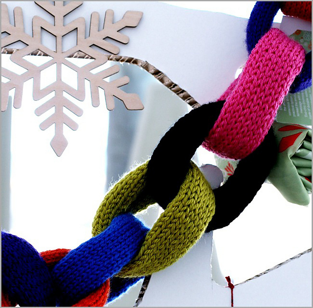 Ravelry: Knitted Paper Chains pattern by Kelly Kingston