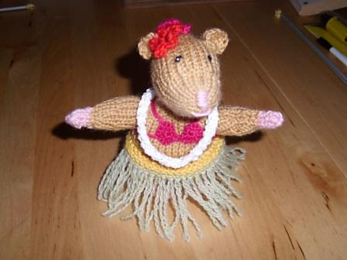 Ravelry: Hula Hamsters pattern by Alan Dart