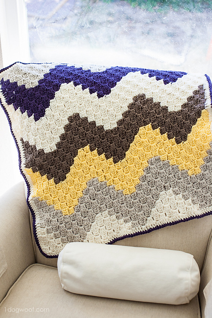 Ravelry: C2C Chevron Baby Blanket pattern by ChiWei Ranck