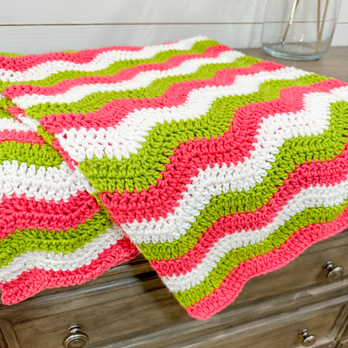 Ravelry: Easy Ripple Baby Blanket pattern by Kylee Keller