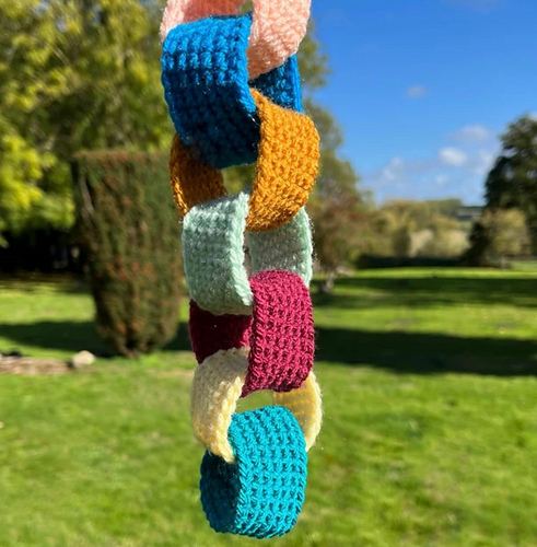 Ravelry: Christopher Chain - crochet paper chain garland pattern by ...