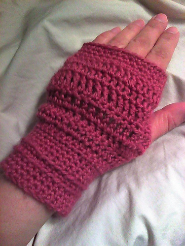 Ravelry: Magnificent Muffatees pattern by Wendy Ann Lindquist