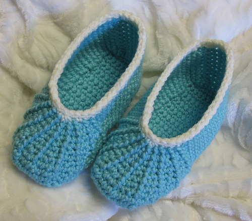 Ravelry: 44-Textured Slippers / Pantoufles à relief pattern by ...