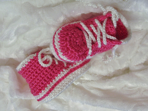 Ravelry: 45-Converse Baby Booties / Chaussons Converse pattern by ...