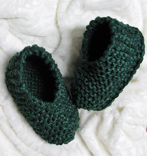 Ravelry: 74-Garter Stitch Slippers / Chaussons point mousse pattern by ...