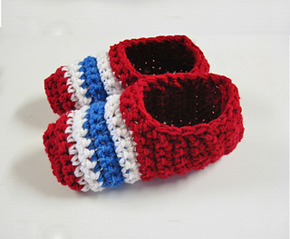 Ravelry: 01-Slippers pattern by 3petitesmailles