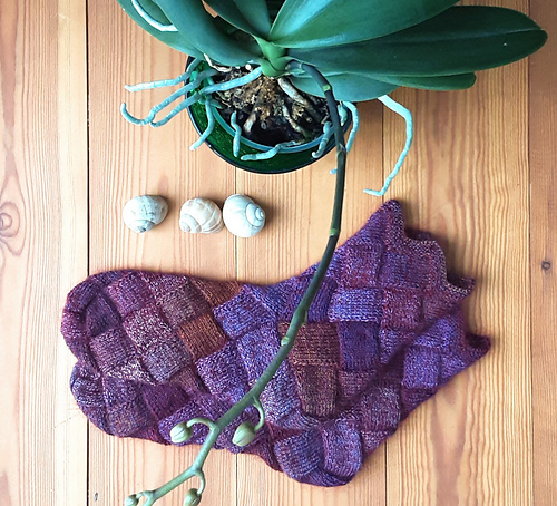 Ravelry: Royal Entrelac socks pattern by Baiba Jautaiķe