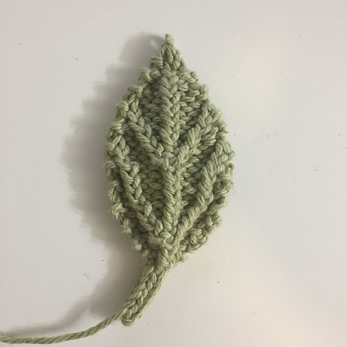 Ravelry: Twisted Cable Leaf pattern by Wesley Ameliorette