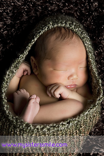 Ravelry: Baby Cocoon AND Pod Photo Prop pattern by Angie Hartley