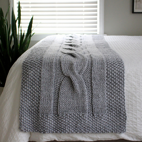 My mom knit this bed runner! I think it’s beautiful. : r/knitting