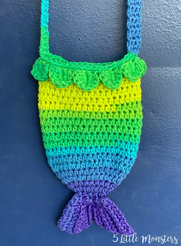 Ravelry: Mermaid Tail Purse pattern by Erica Dietz