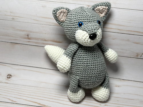 Ravelry: Gray Wolf Softie pattern by Erica Dietz