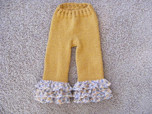 Ravelry: Ruffle Pants pattern by Claire Gentry